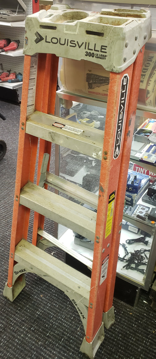 Louisville FS1504 4' Type Ia 300 Lb Fiberglass Step Ladder – Buy & Sell ...