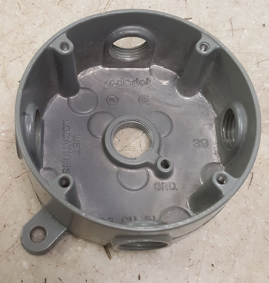 Thomas & Betts Red Dot 16.3 cu in Silver Weatherproof Outdoor Metal Ro ...