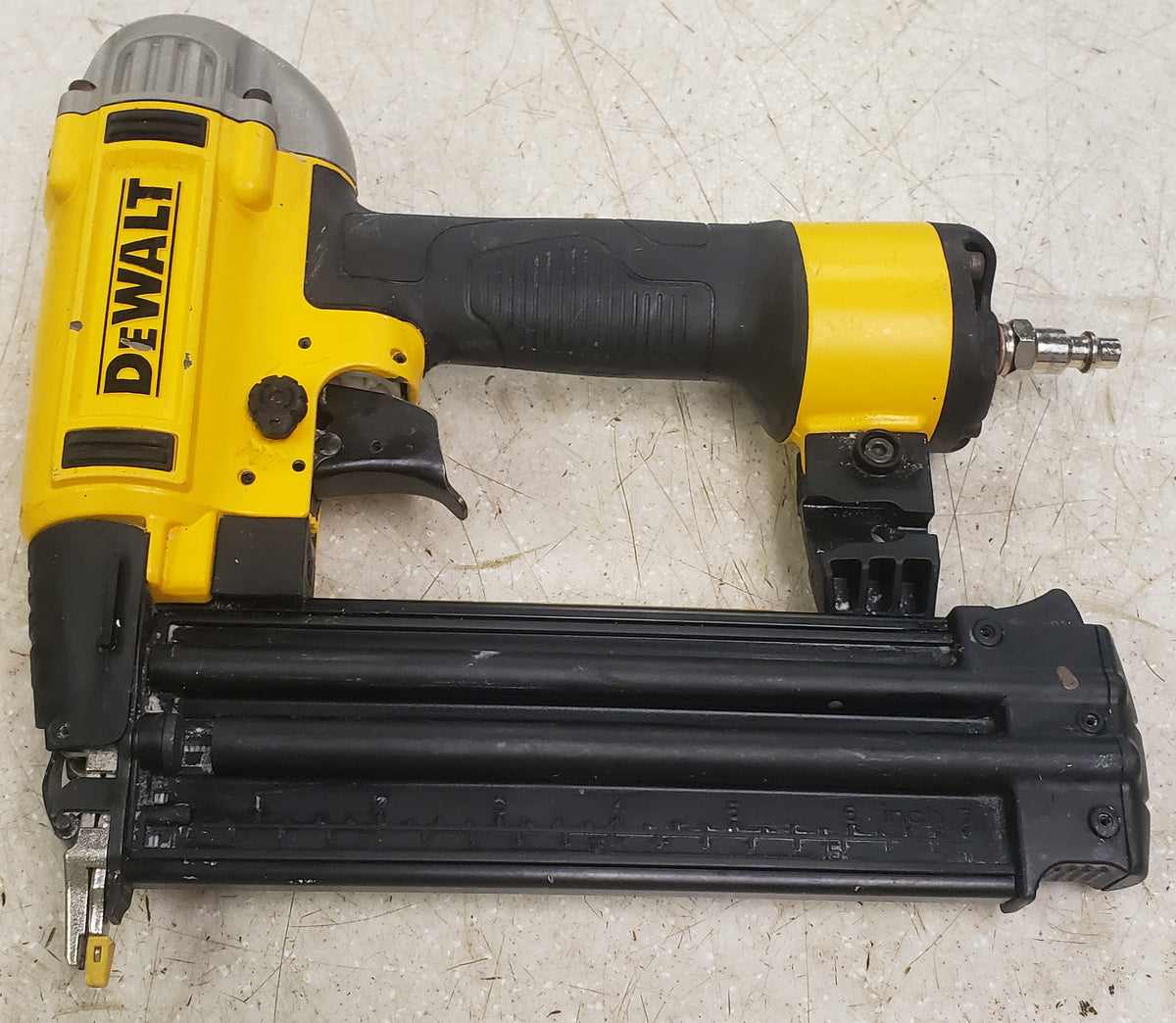 DeWALT DWFP12233 18-Gauge Pneumatic Brad Nailer – Buy & Sell Outlet