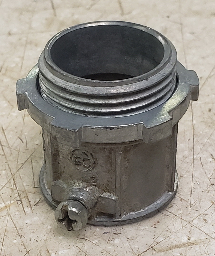 Halex 1" EMT Connector with Set-Screw – Buy & Sell Outlet